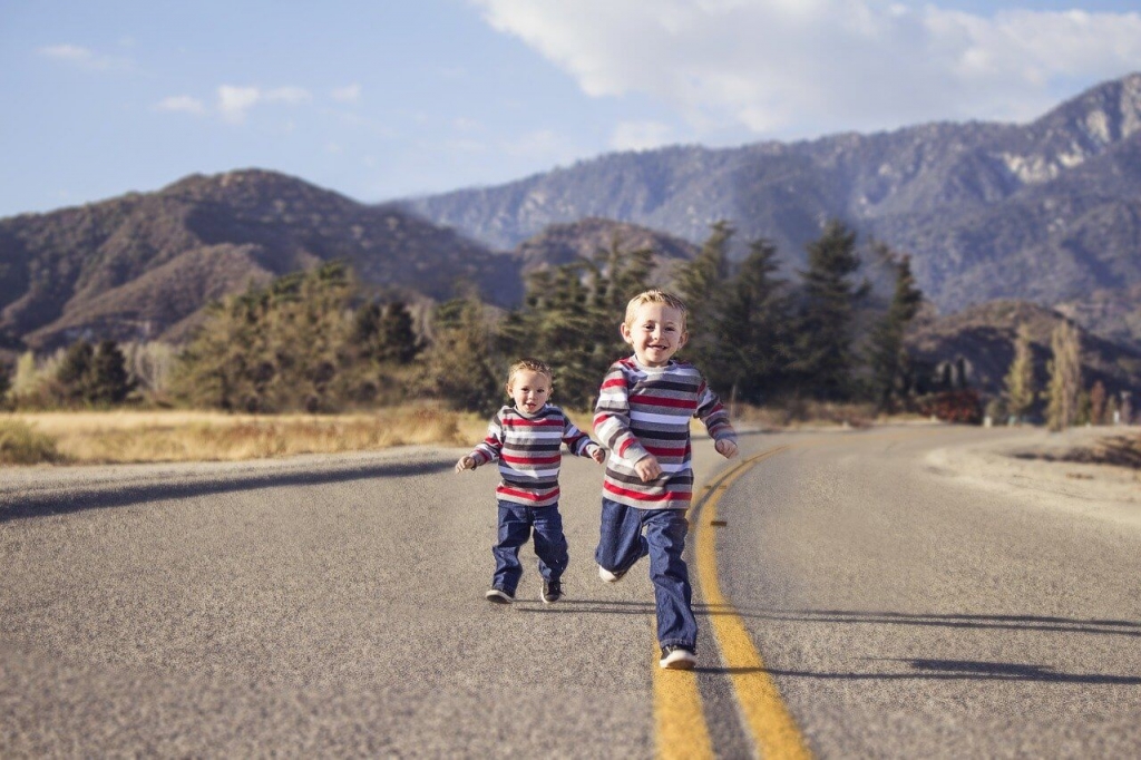 National Siblings Day 2020 Memes, Quotes, Wishes & Images to Share with ...